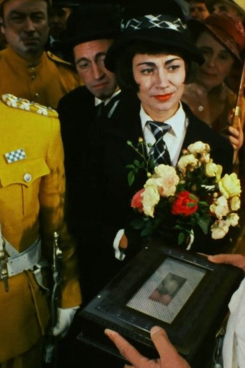 Artis.tv | Marš! marš! Tra-ta-ta! (March! March! Tra-ta-ta!)